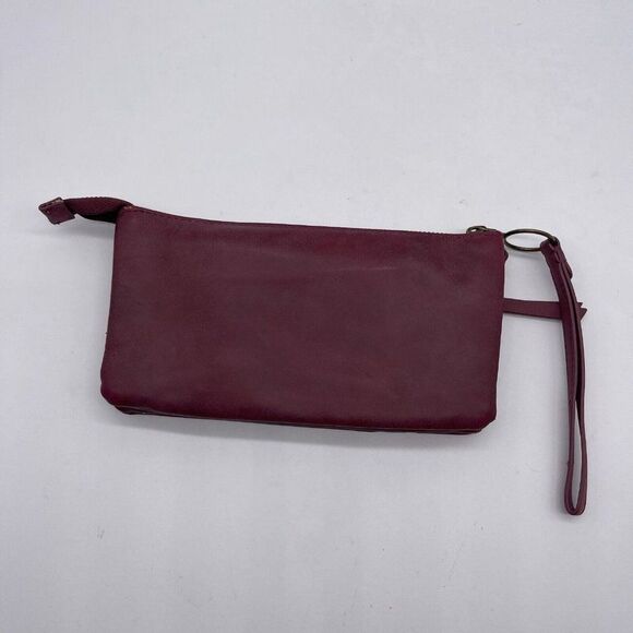Universal Thread | Bags | Universal Threadwristlet Clutch Faux Leather ...